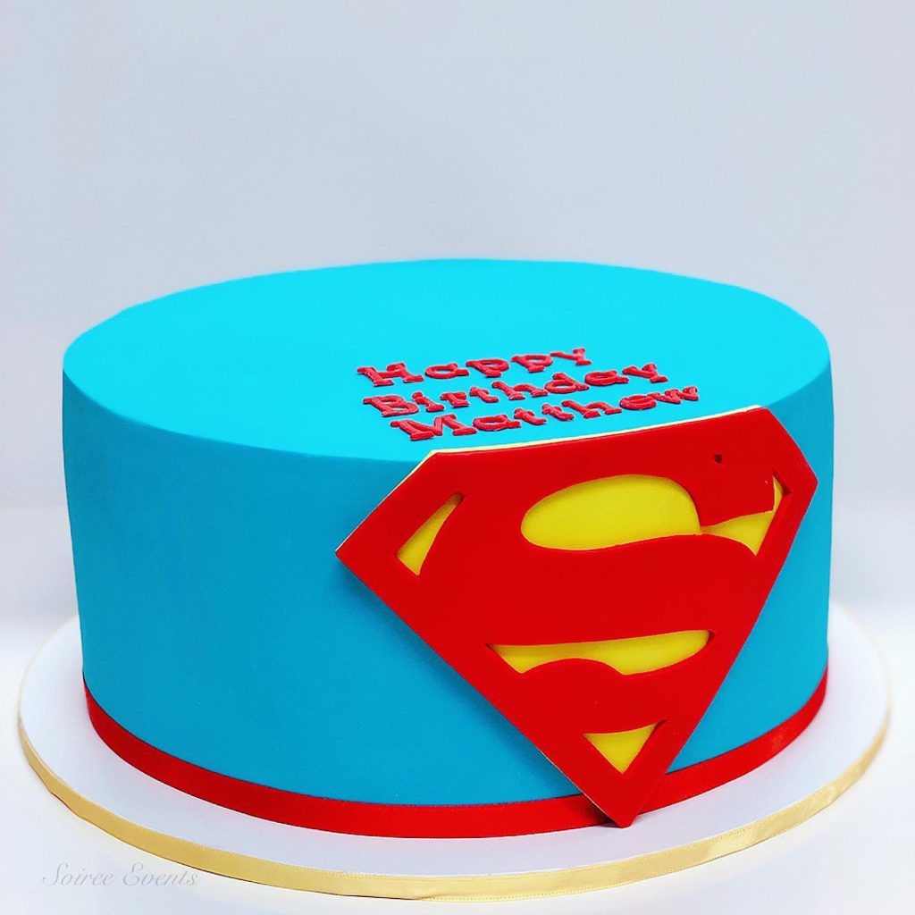 Superman Cake – Soiree